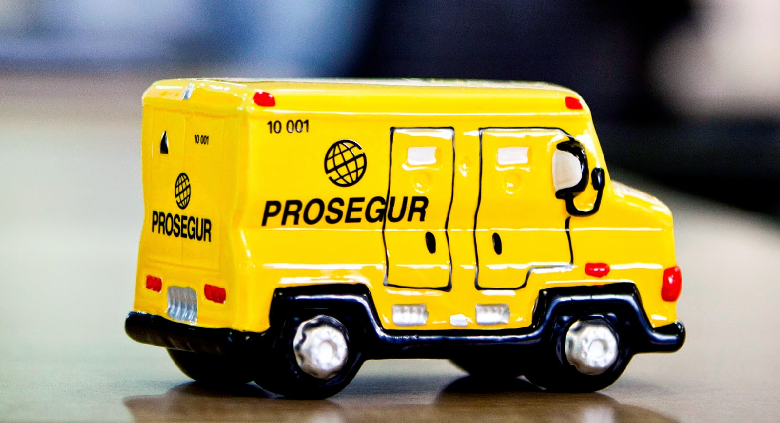 Sindicato profesional de Vigilantes Sevilla: Cambio de vestuario de ...