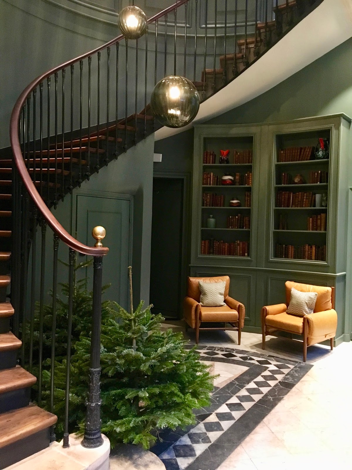 THE ESCAPE DIARY: A Weekend to Paris