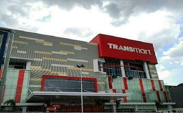 TRANSMART HADIR DI PADANG, PERBAIKAN EKONOMI SANGAT DIHARAPKAN
