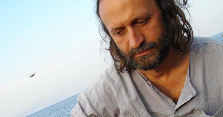 Ιδιωτική Οδός: Ο ΝΙΚΟΣ ΓΕΩΡΓΑΚΗΣ ΣΗΜΕΡΑ ΣΤΗΝ ΜΟΥΣΙΚΗ ΣΚΗΝΗ "ΜΑΚΑΡΙ"