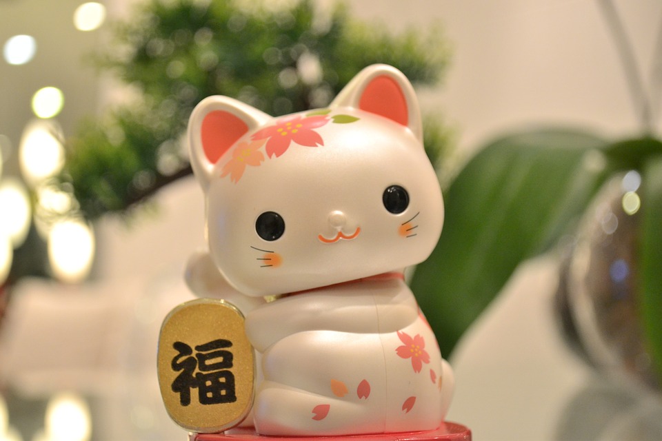 Why Do Most Stores Have a Waving Cat? - The Rain Maker Ph