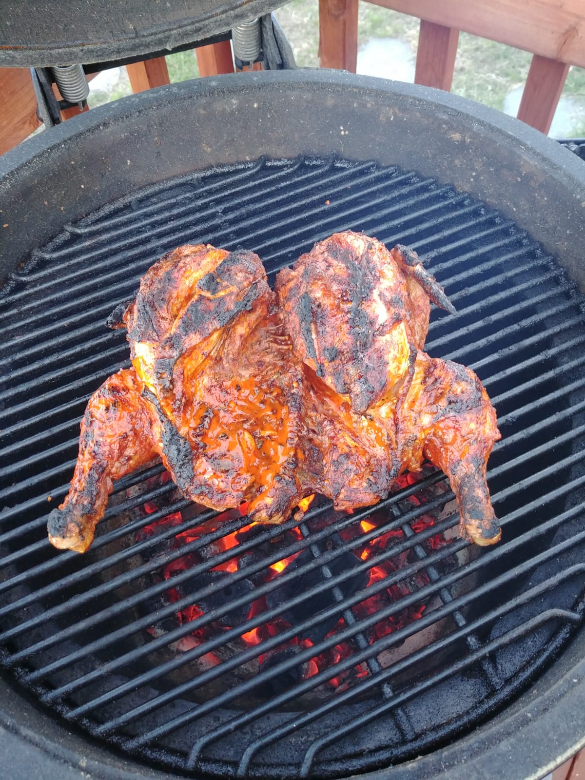 Frango no churrasco (com molho caseiro)