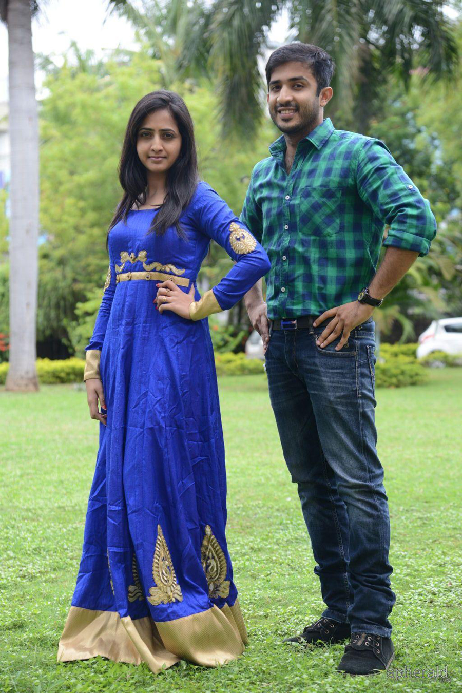 Anchor Ravi And Anchor Lasya Latest Stills - Mirchi5 : Latest Telugu ...