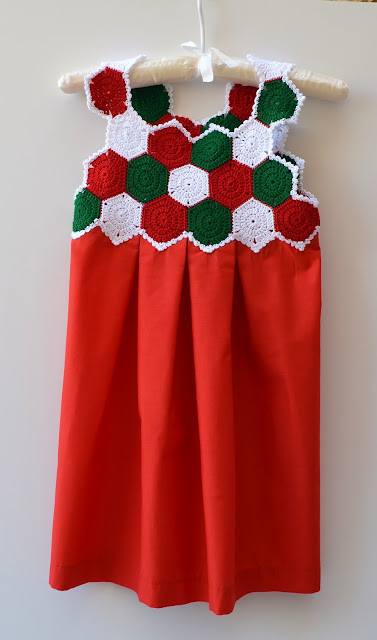 Easy Beauty Dress ~ Wiam's Crafts