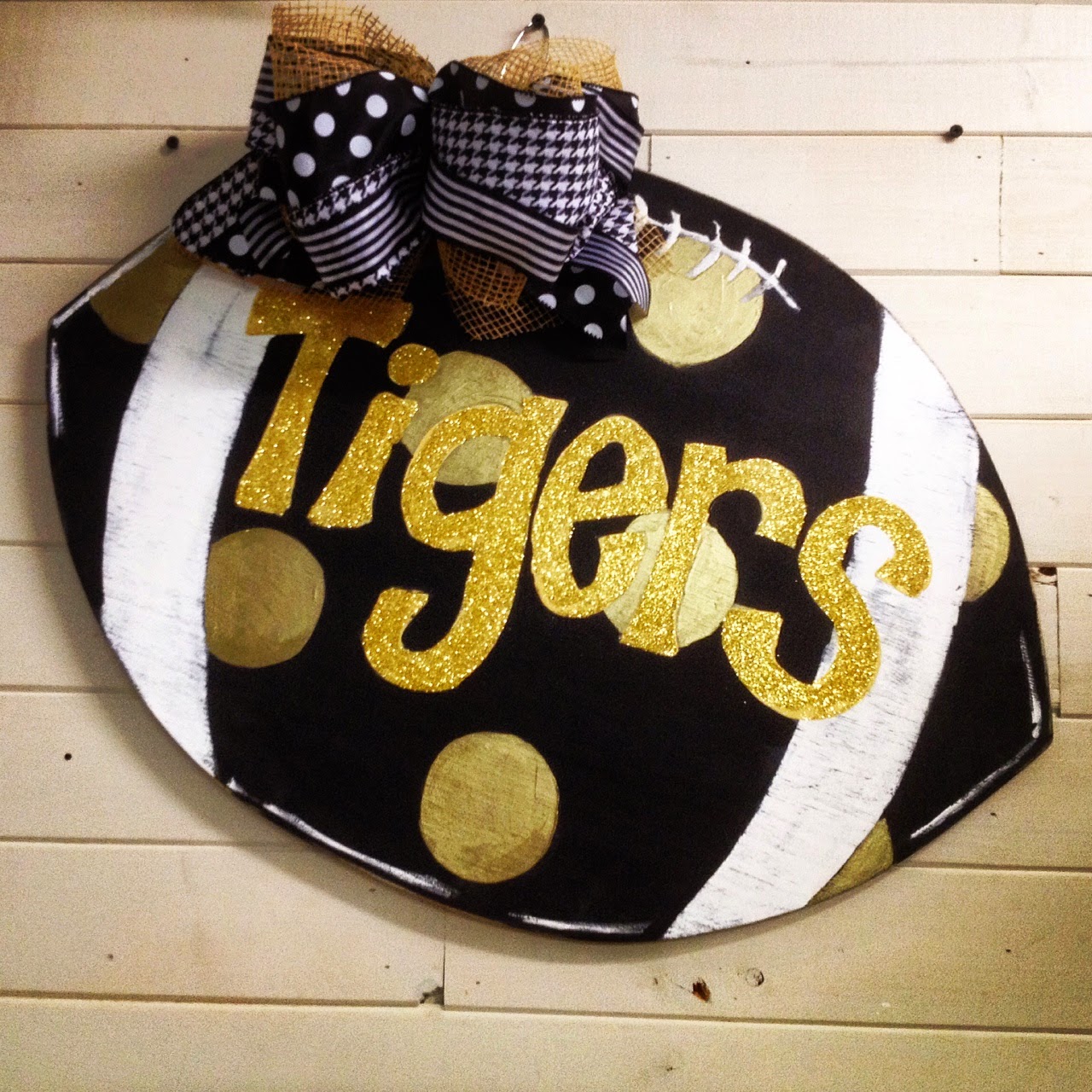 Junque 2 Jewels: Shut the front Door! 8/26