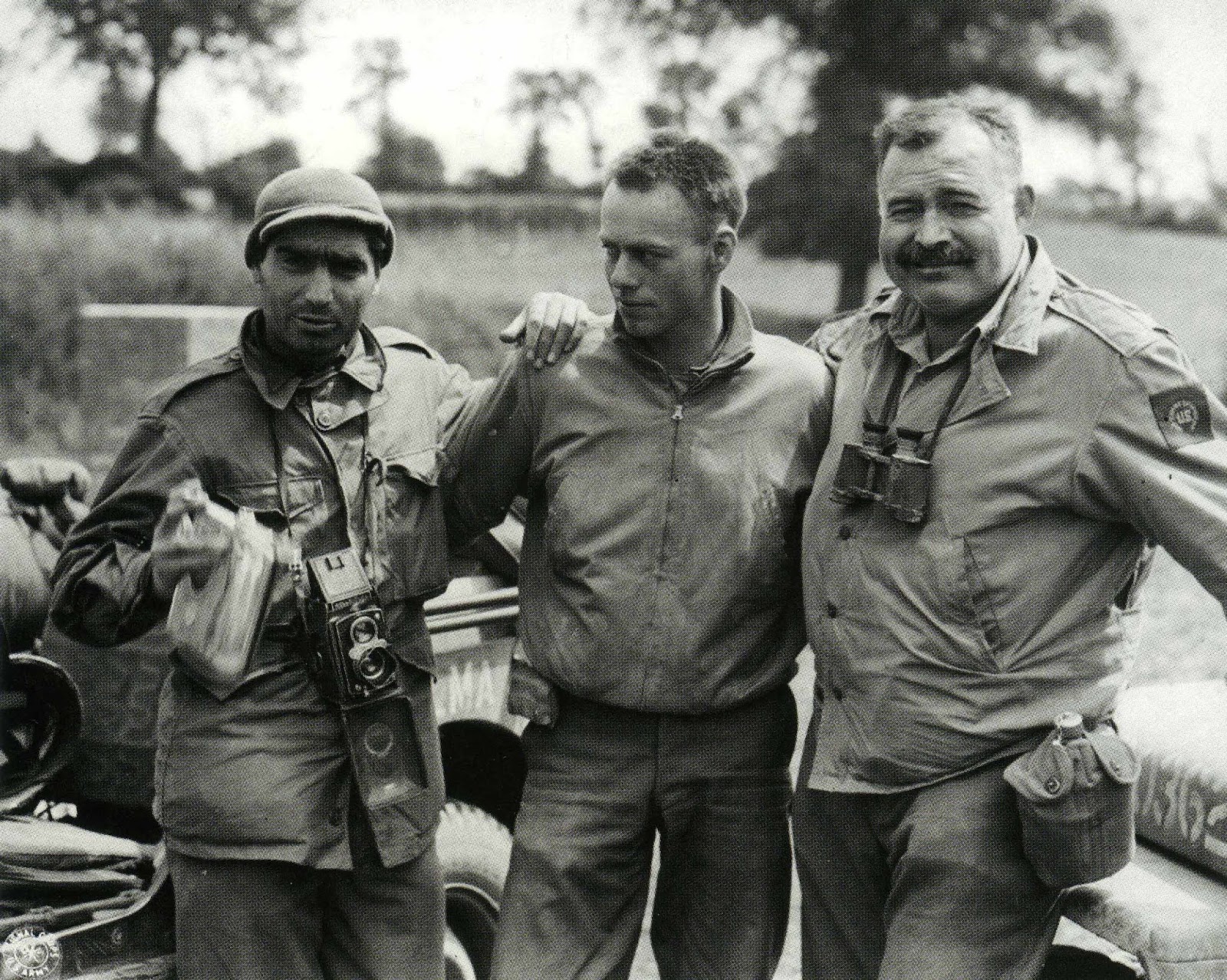 elrectanguloenlamano: YES, IT´S HIM : ROBERT CAPA IN ACTION IDENTIFIED ...