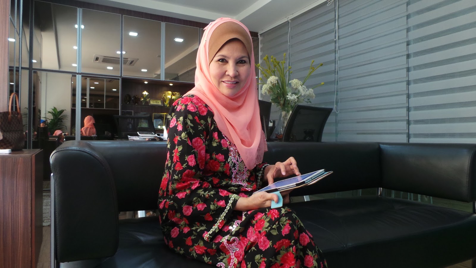USAHAWAN BERJAYA DI MALAYSIA - ROZITA IBRAHIM