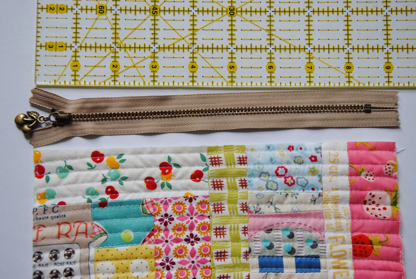 1/4" mark: Tutorial: how to instal metal zipper