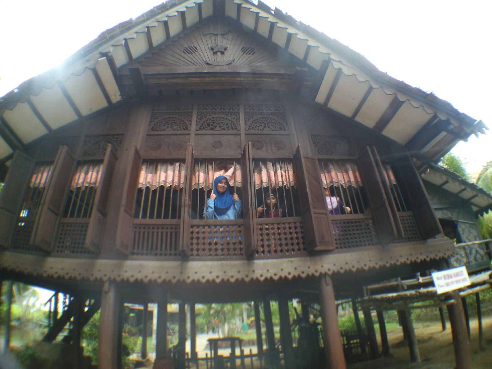 ITE 3563 : The legend of Mahsuri: February 2016