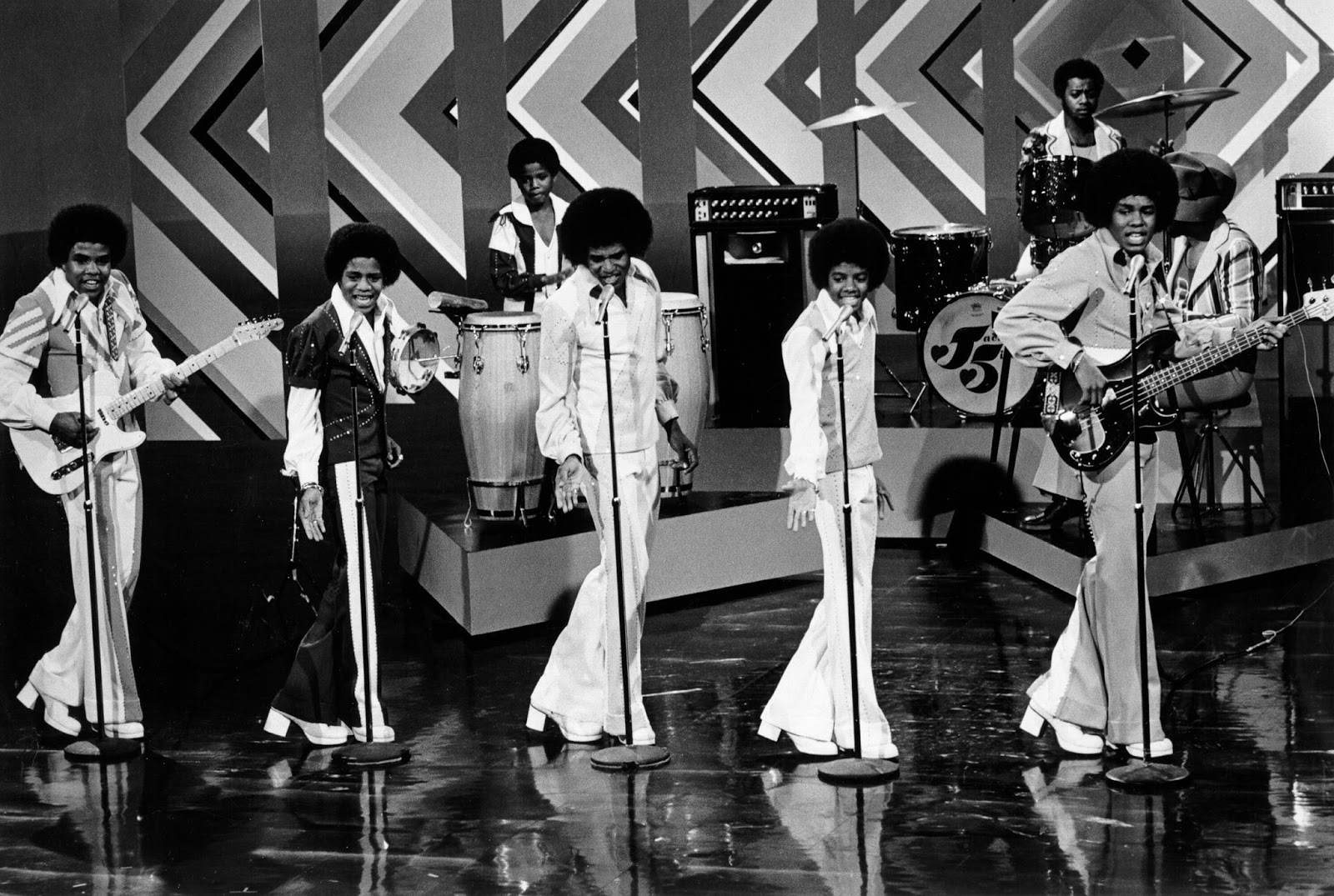 Michael Jackson & Jackson 5 Performing on Soul Train 1973