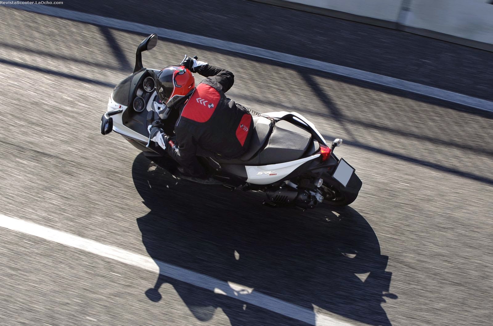 Revista Scooter: Aprilia SRV 850 2014: uno de los maxiscooters más ...