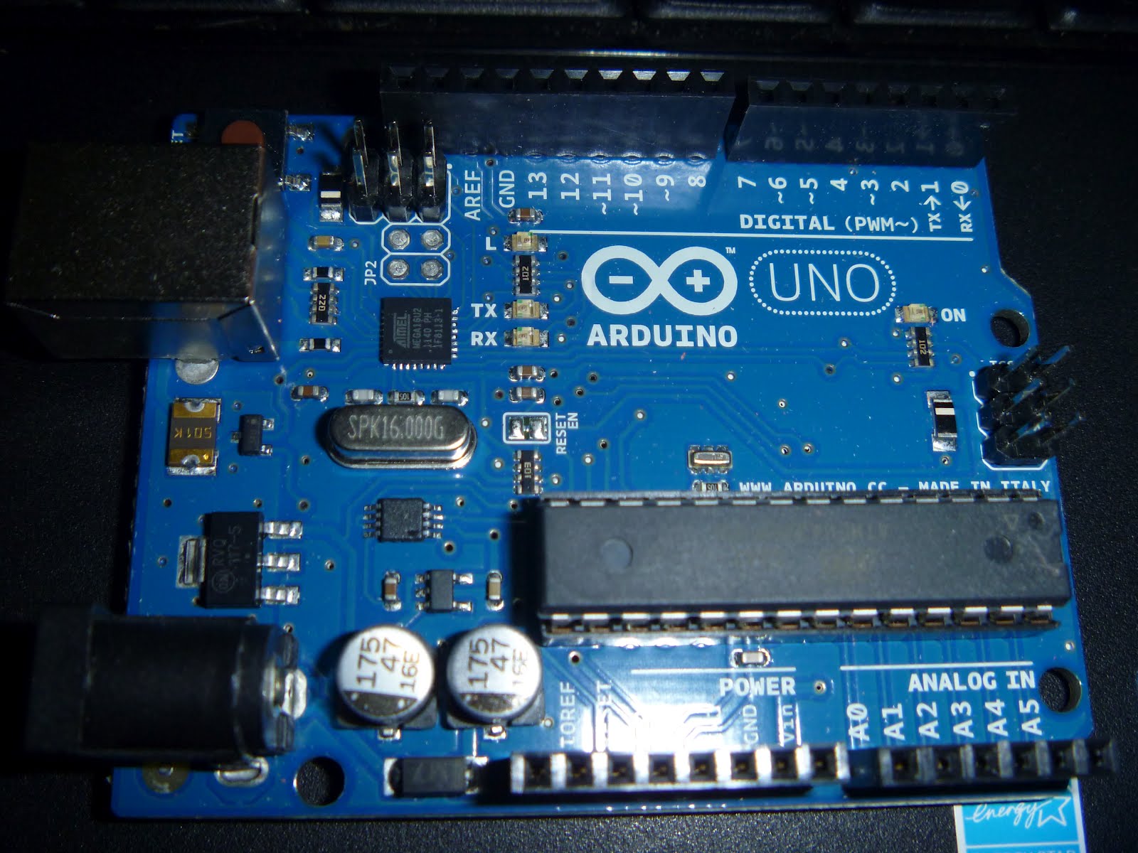 Computo Integrado: Incorporando Protoboard y Arduino