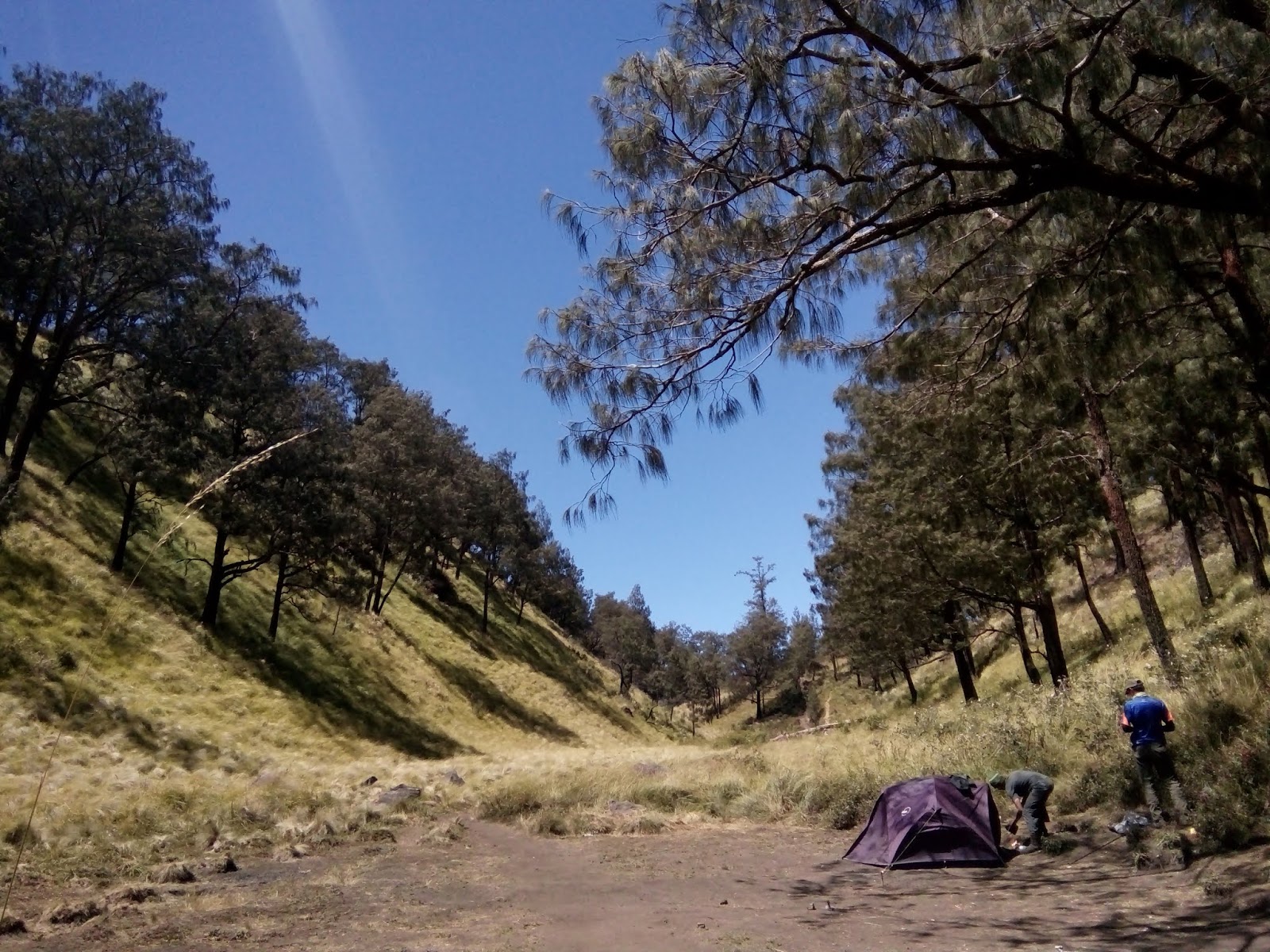 Pendakian Gunung Lawu via Candi Ceto - VOLCANOTE INDONESIA