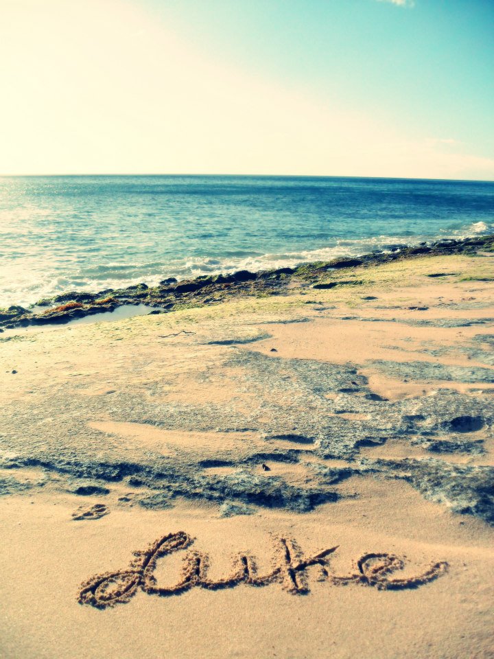 Rose and Her Lily: Names in the Sand in Hawaii!