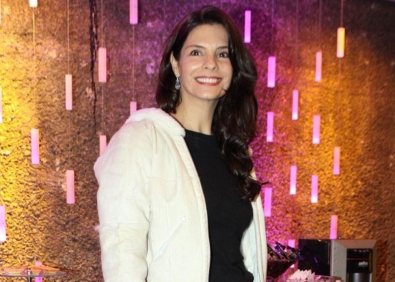 Elisa Galvan: Helena Ranaldi dá trabalho em peça