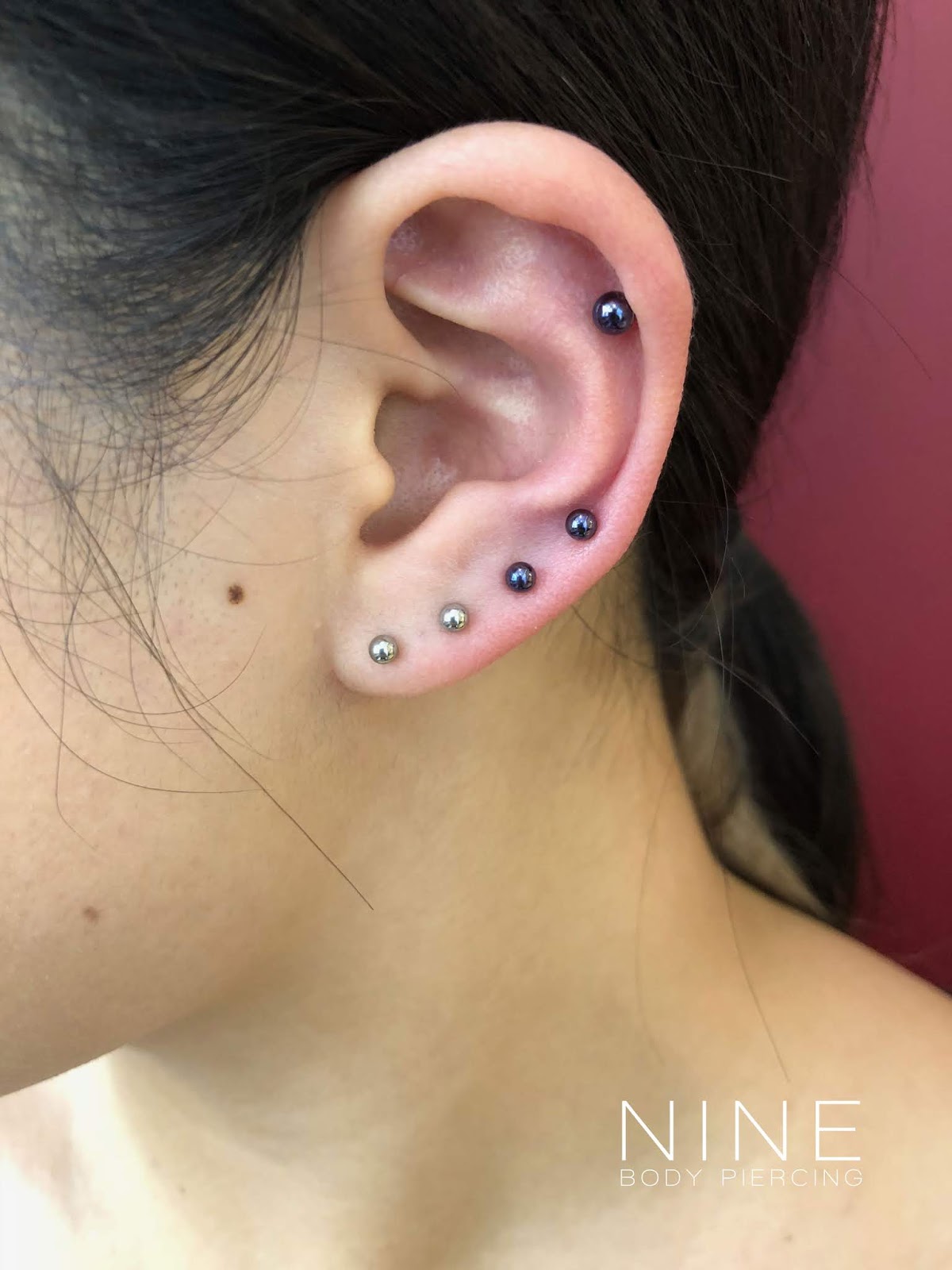 Nine Body Piercing Blog Lobe X2 With Anatometal Titanium Blue Ball ロブ