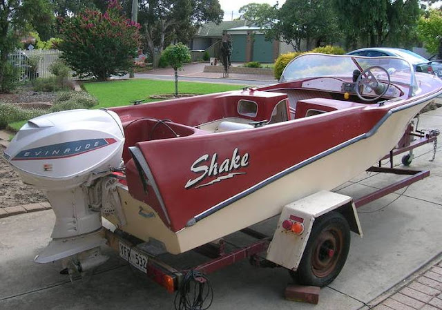 AUSSIE SKIBOATS: random; BELL BOY BANSHEE