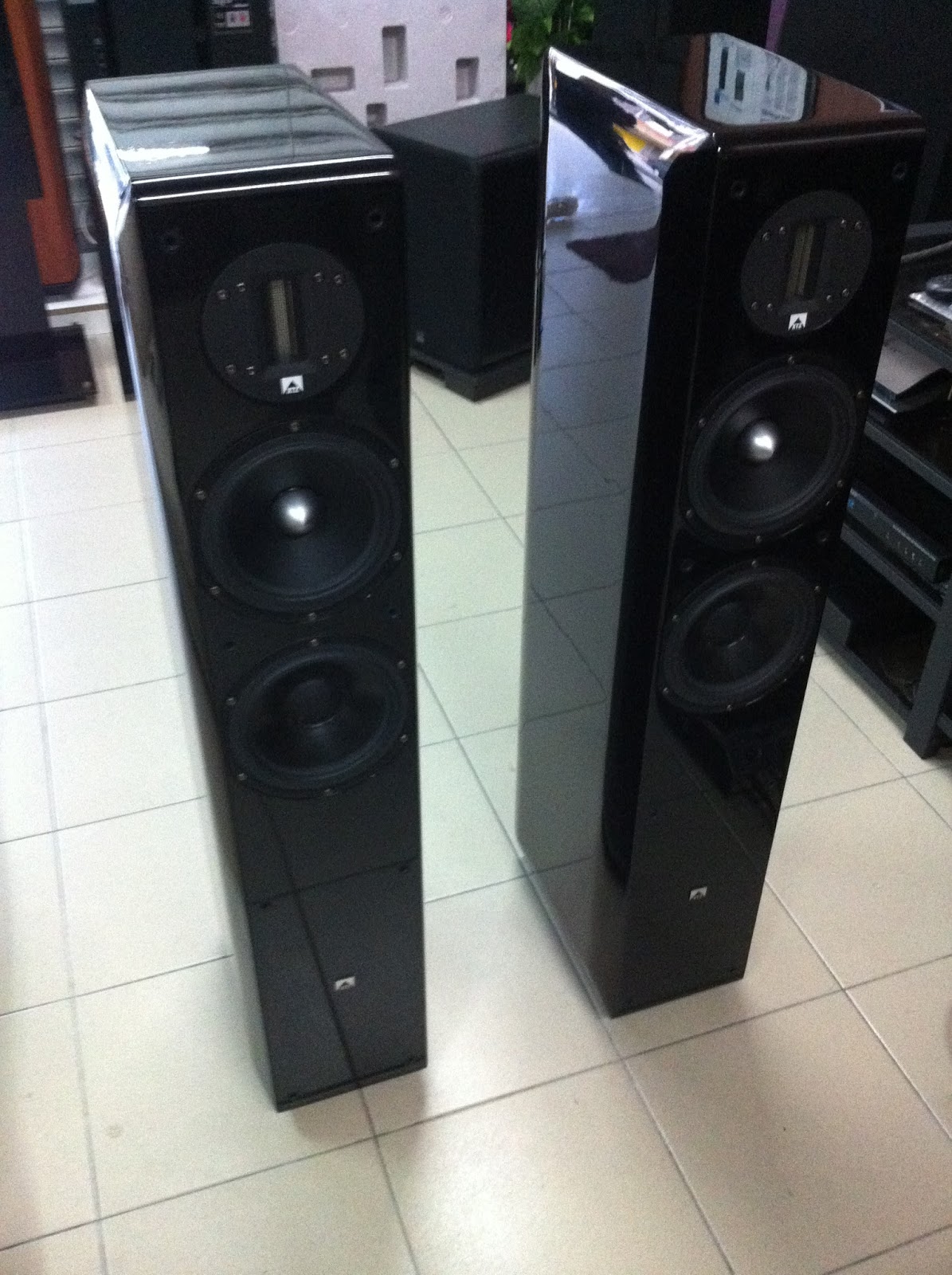 Maxx Audio Visual: XTZ 99.36 mkII speakers (used)