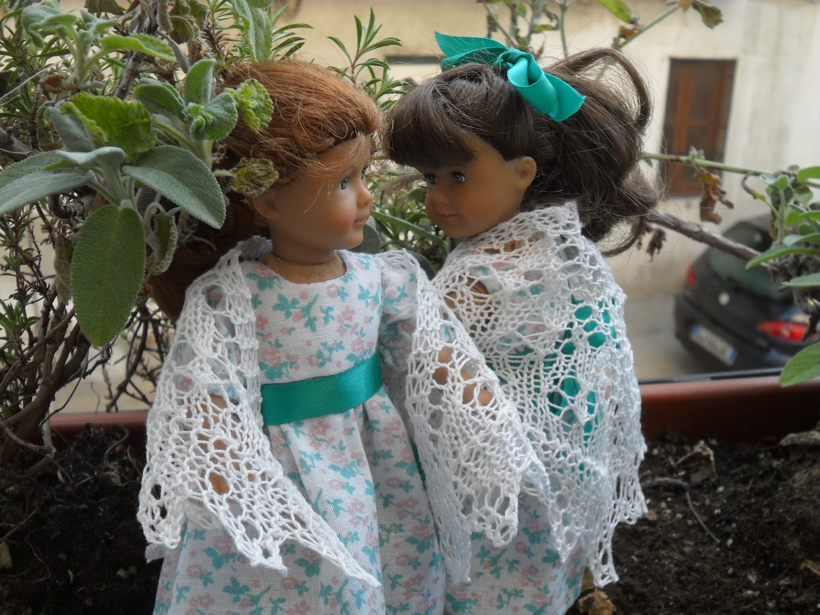 Olive Groves and Doll Knits: Mini AG doll Flower Shawl
