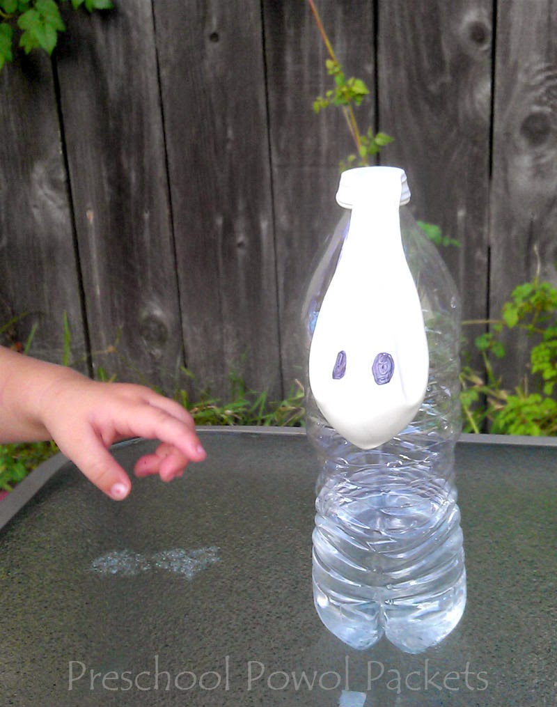 Halloween Science Experiment: Ghost Balloons | Preschool Powol Packets