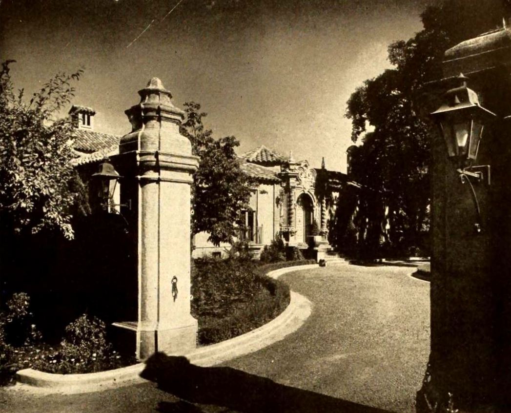 Half Pudding Half Sauce: RESIDENCE OF ROBERT S. MOORE MENLO PARK ...