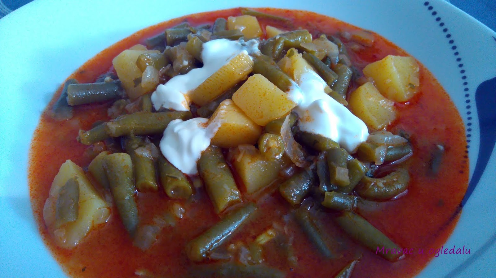 Mravac u ogledalu: Corba od mahuna