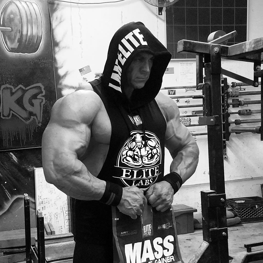 Muscle Lover: Italian mass monster - IFBB Pro bodybuilder Luca Pennazzato