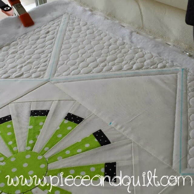 Piece N Quilt: How to: Machine Quilt a Modern Triangle Border