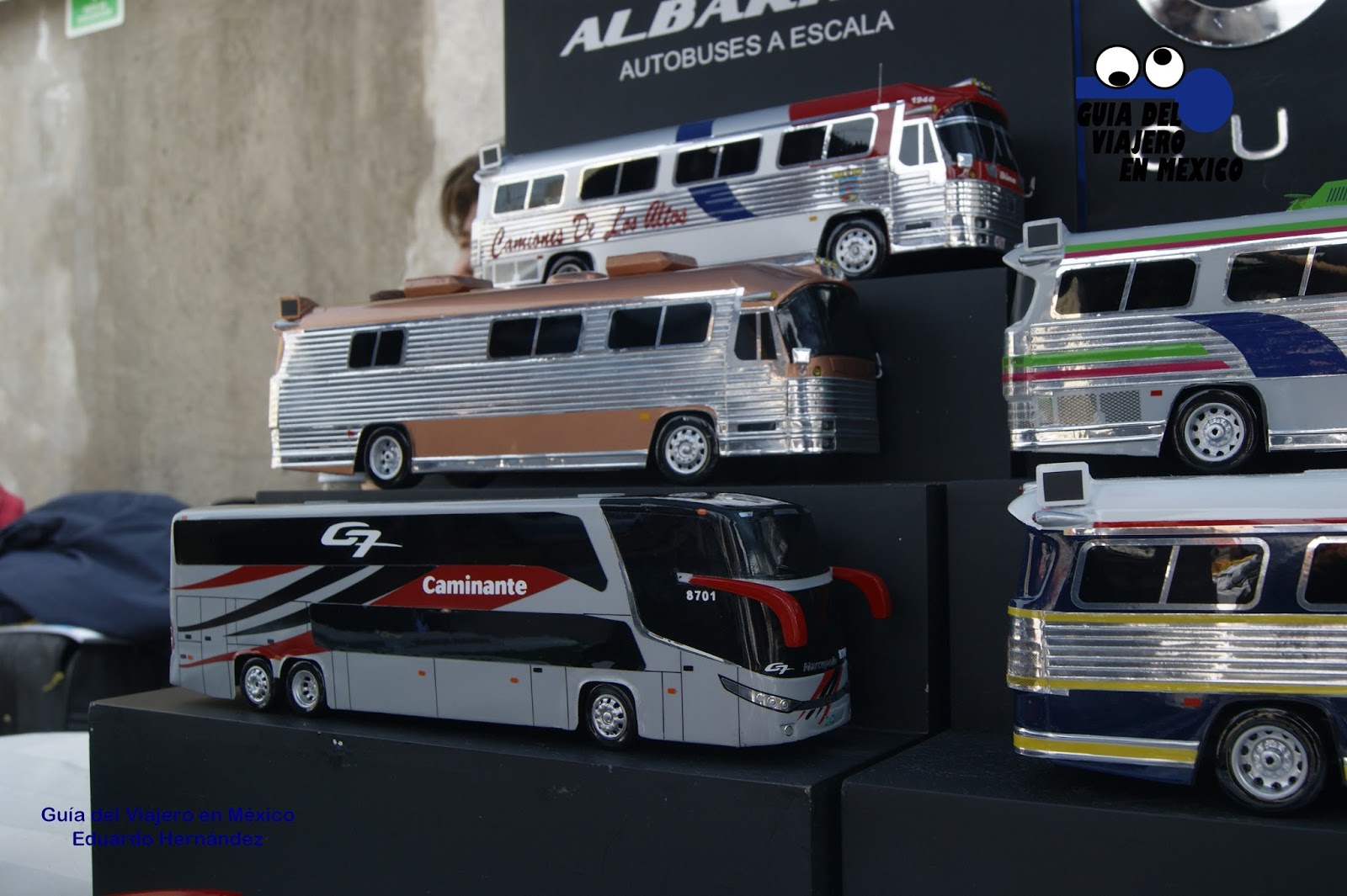 Hermosos modelos a escala