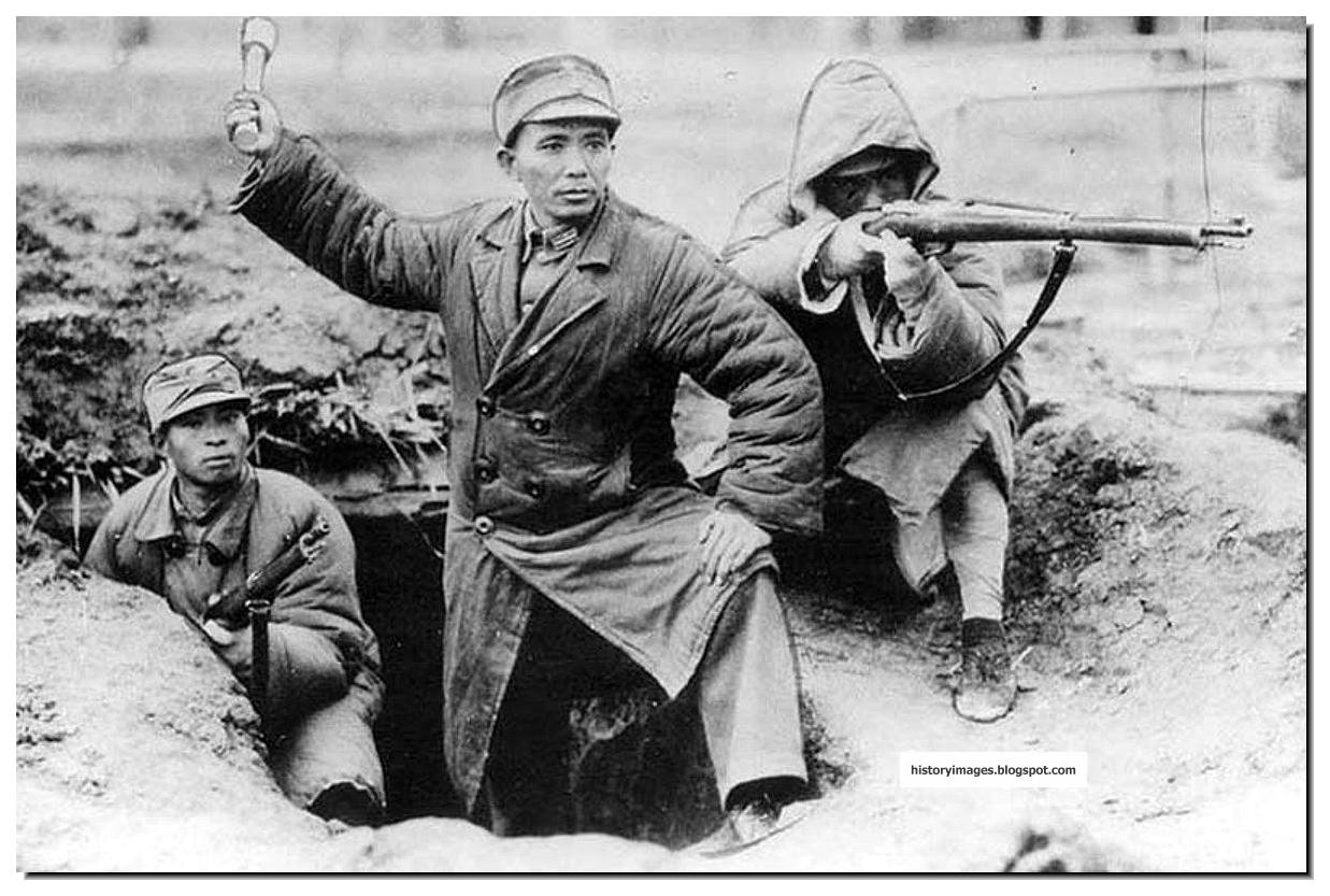 HISTORY IN IMAGES: Pictures Of War, History , WW2: Japanese Invasion Of ...