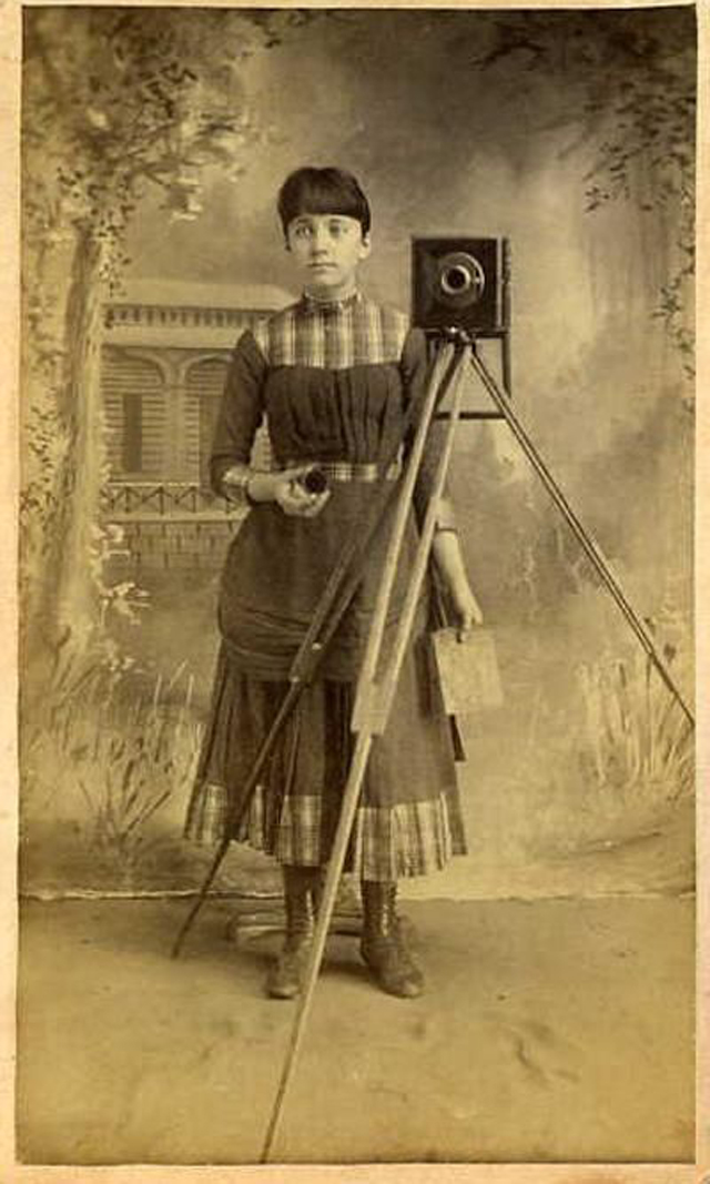 Pioneering Female Photographers: Interesting Portraits of Victorian ...