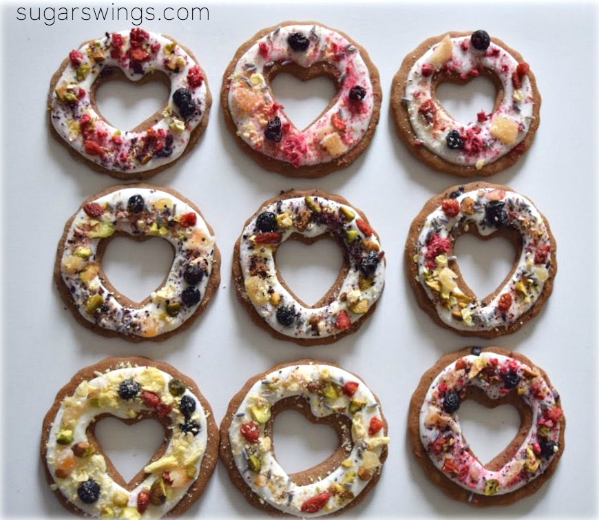 Sugar Swings! Serve Some: Valentines Day Iced Gingerbread Cookies with ...