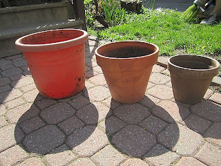 mandeeblogs: Why don't you make me?: Three-Tiered Terra Cotta Planter