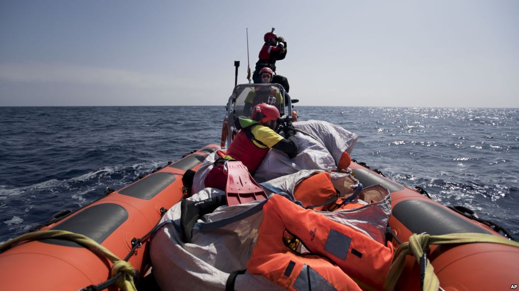 How To Make A Bucket In Survival Craft