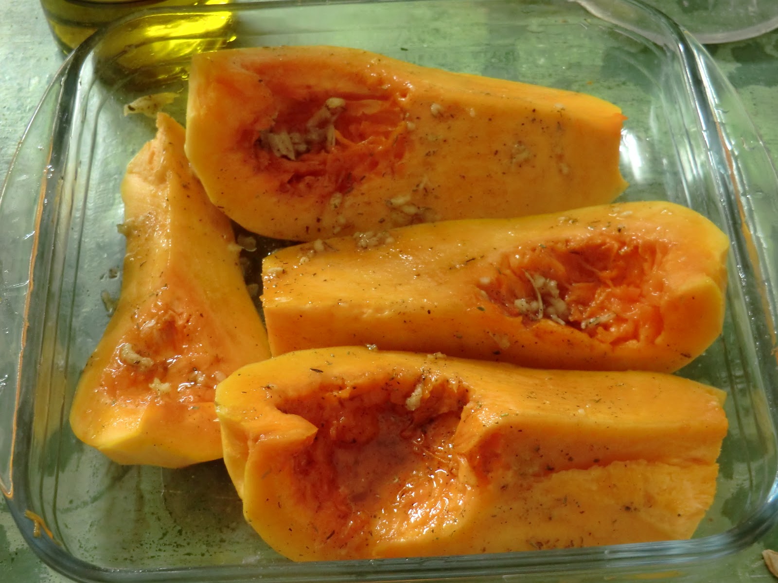 Courge butternut au four, à l'huile d'olive et aux épices - Ma petite ...