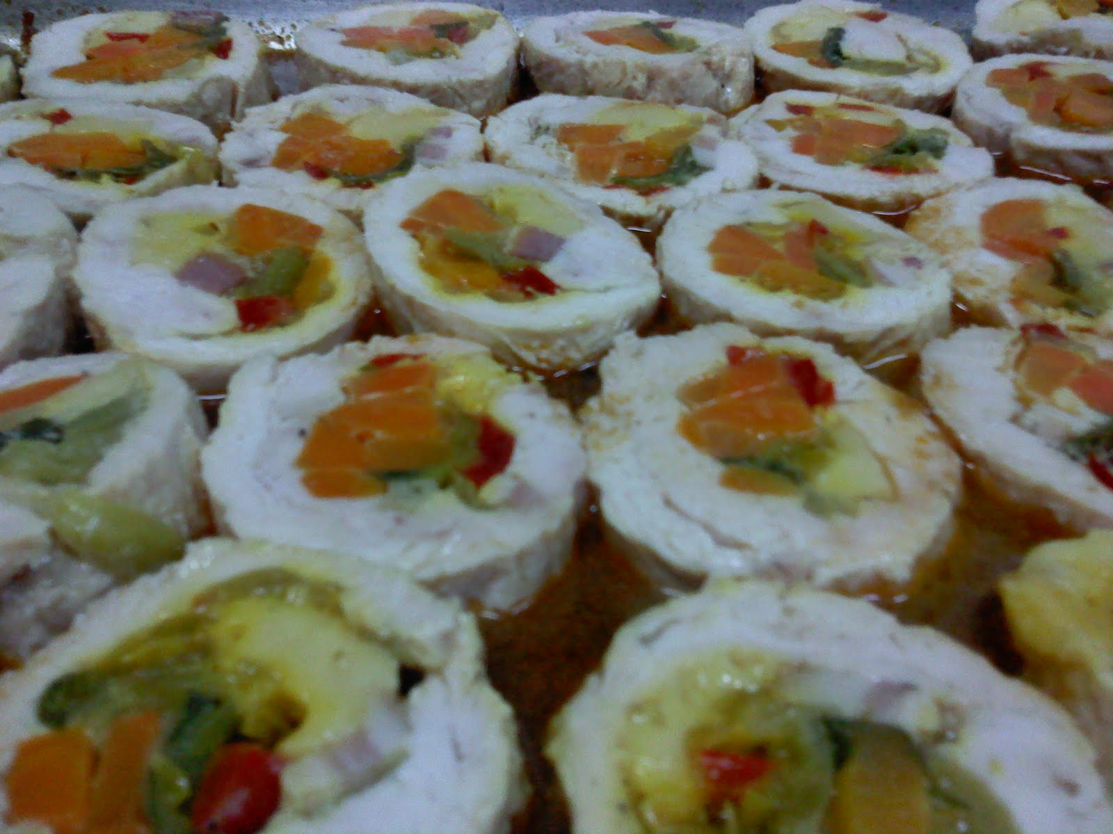 TAGUARITA GOURMET ARTE CULINARIO: ROLLO DE POLLO RELLENOS