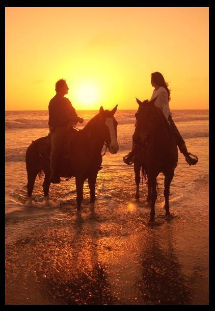 Ask Glossie: Get Out of a Dating Funk! - College Gloss