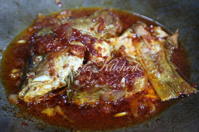 Ikan Jenahak Bersambal - Azie Kitchen