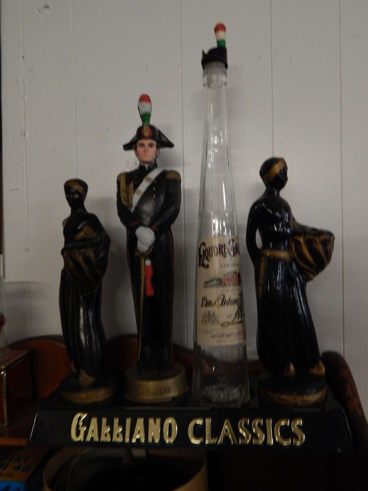 13909 Antiques: Vintage Galliano Classics Display
