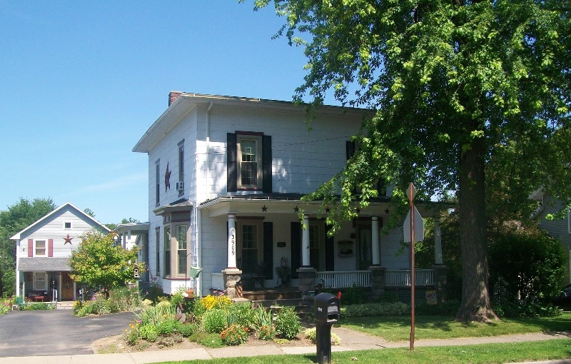 Living Large In Small Spaces - Ken and Susan's Primitive Cottage - A ...