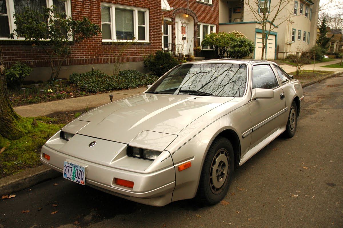 OLD PARKED CARS.: 1986 Nissan 300ZX.