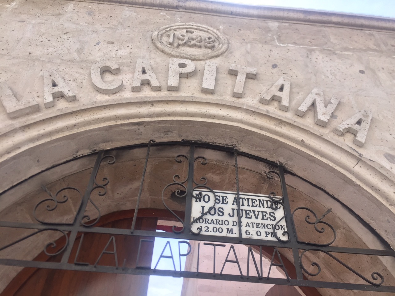 mucho gusto perú: LA CAPITANA