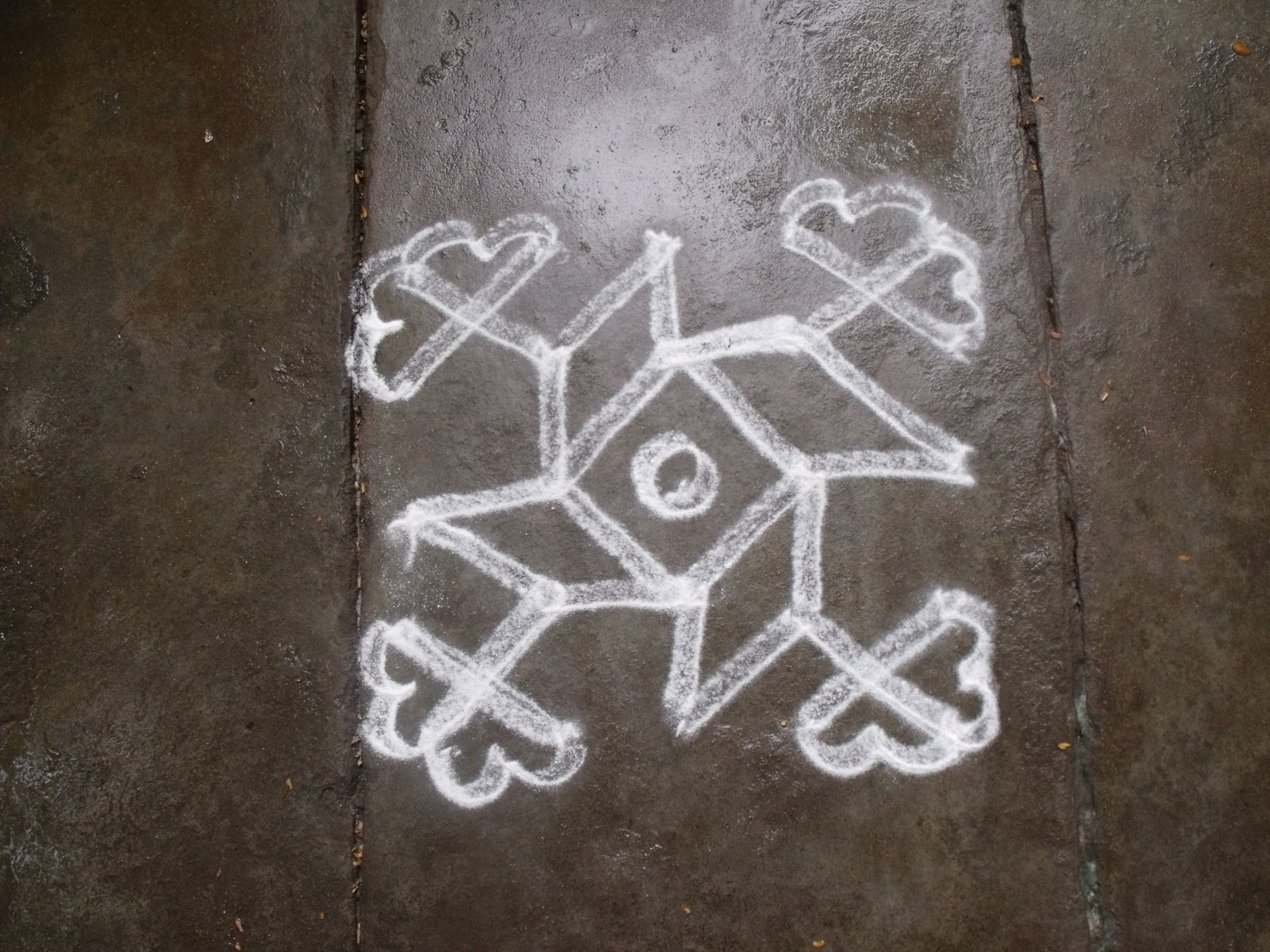 Rangoli designs/Kolam: S.No. 85 :- 5-5 pulli kolam