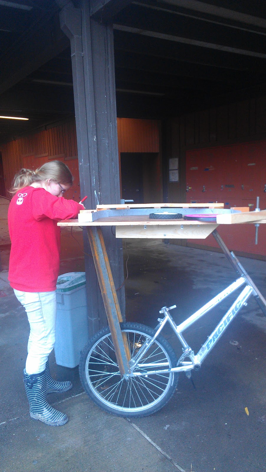 Frisbee Throwing Machine