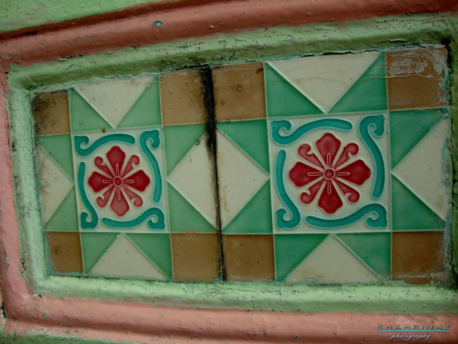 Rumah Warisan Hashim Tahar Kampung Padang Sebang: JUBIN SERAMIK