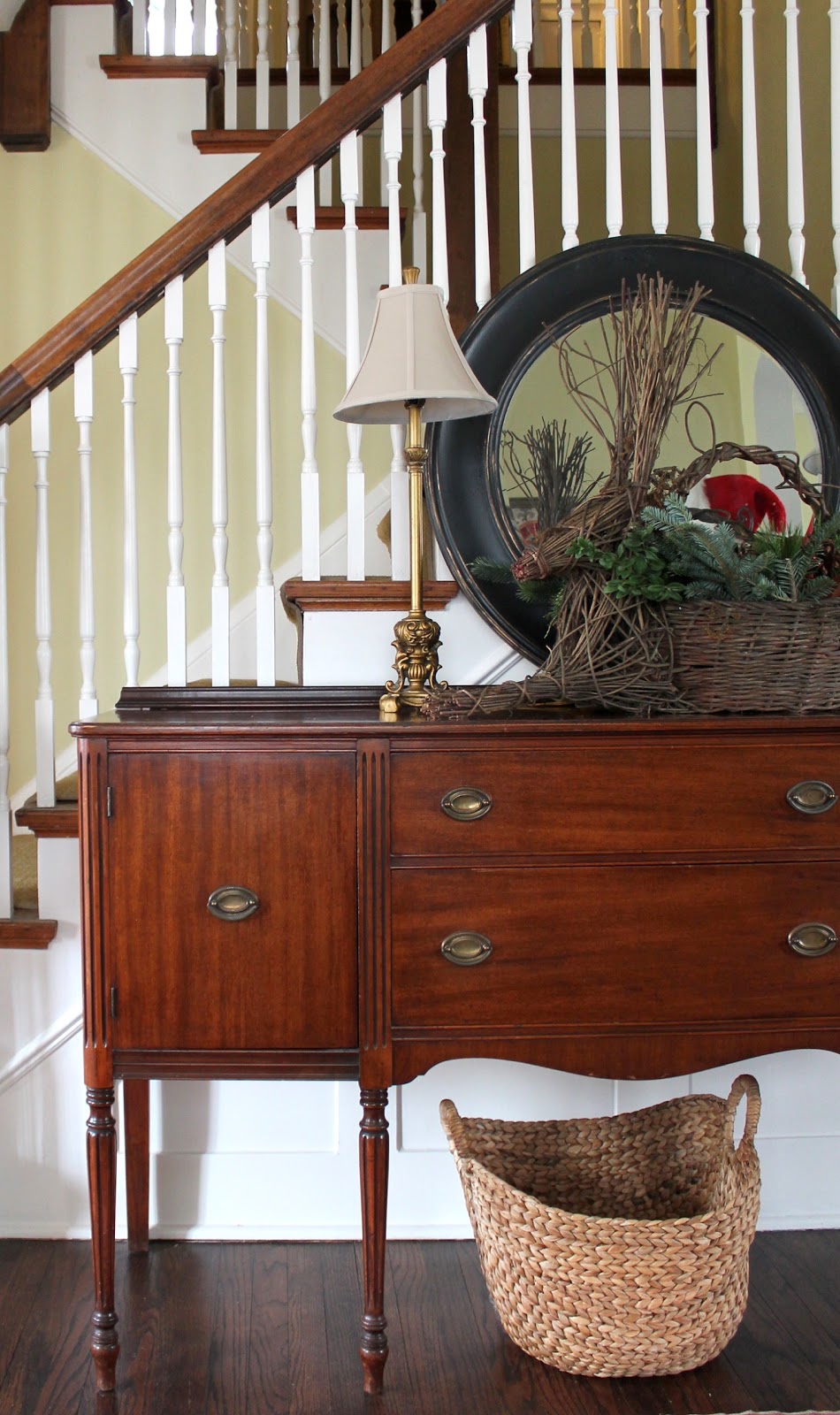 Designing Domesticity: DIY Statement Arrangement