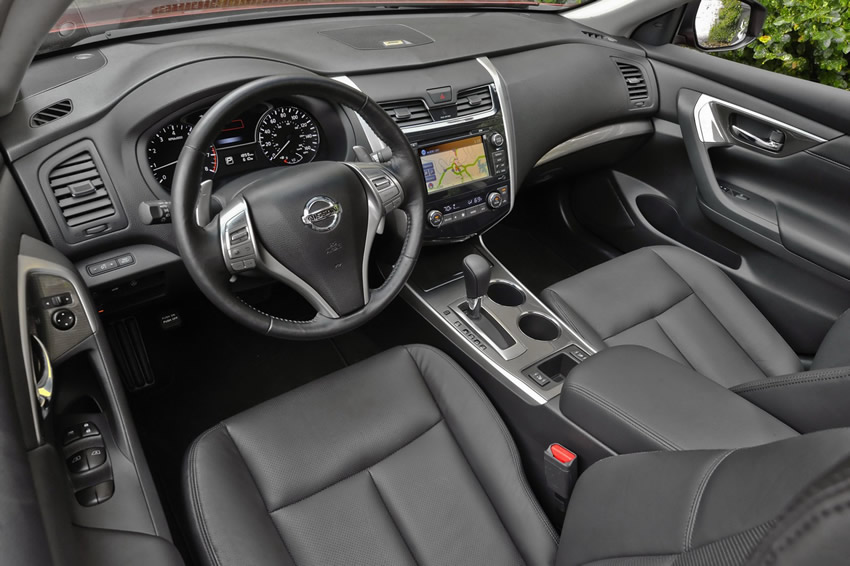 New Car Review: 2013 Nissan Altima 2.5 SL