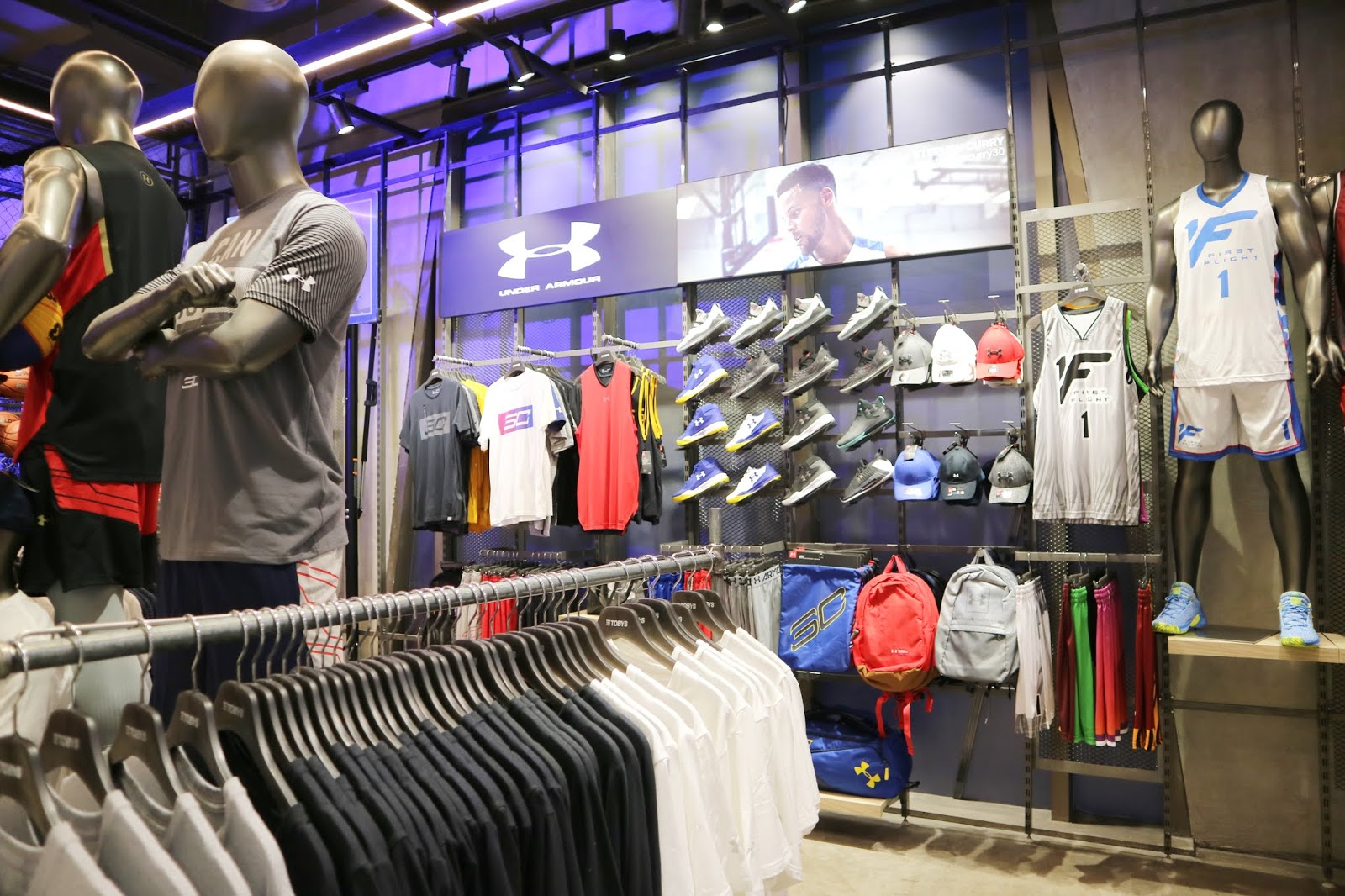 Toby's Sports Flagship Store in BGC! - ARTSY FARTSY AVA