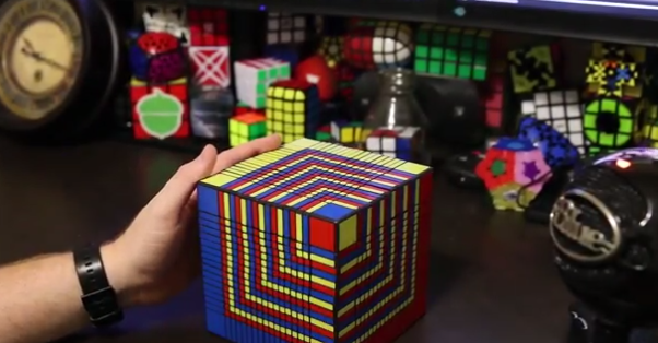 AGeekyLink: (VIDEO)7 HOURS TO SOLVE THE WORLD'S HARDEST RUBIK'S CUBE