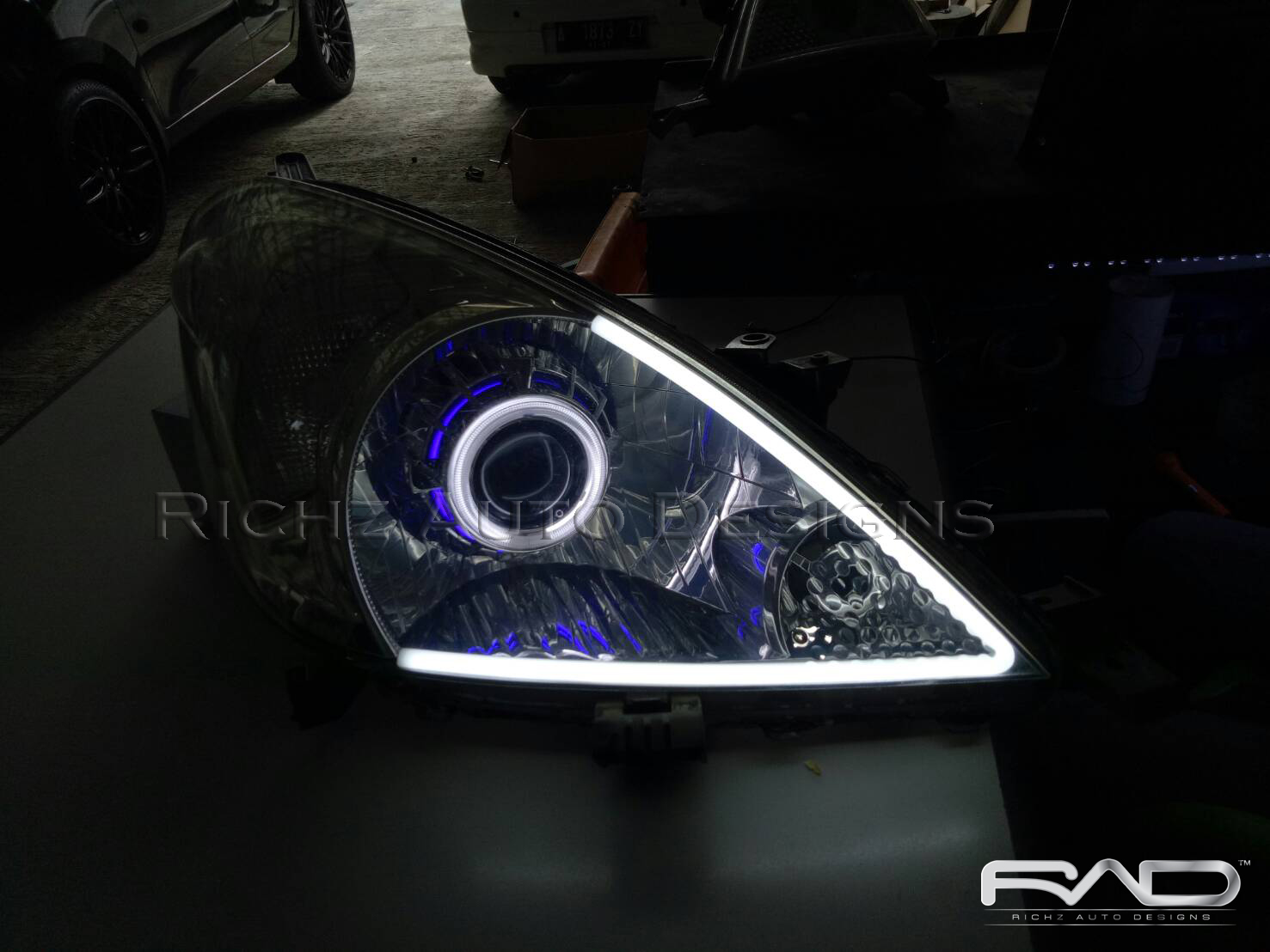 Richz Auto Designs: CUSTOM HEADLAMP / STOPLAMP